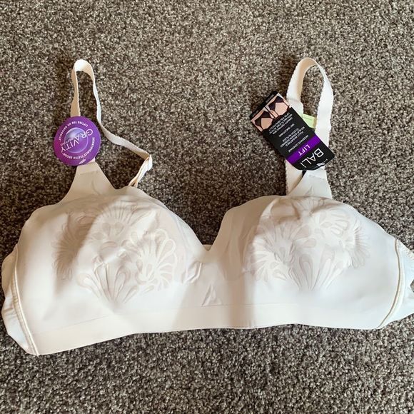 Bali | Intimates & Sleepwear | Bali Defying Gravity Womans Lift Bra ...